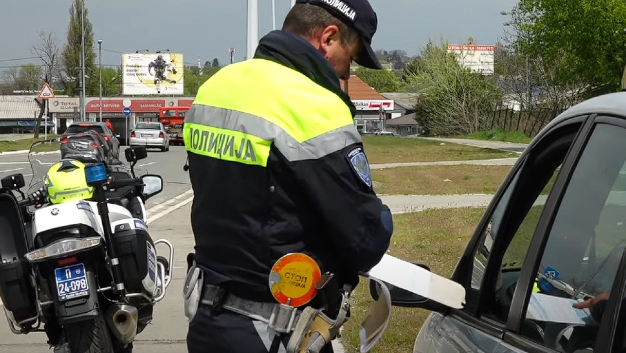 Vozio 191 kilometar na sat kod Pančeva: Policija zaustavila „audi“ koji je leteo drumom; Koja je ...